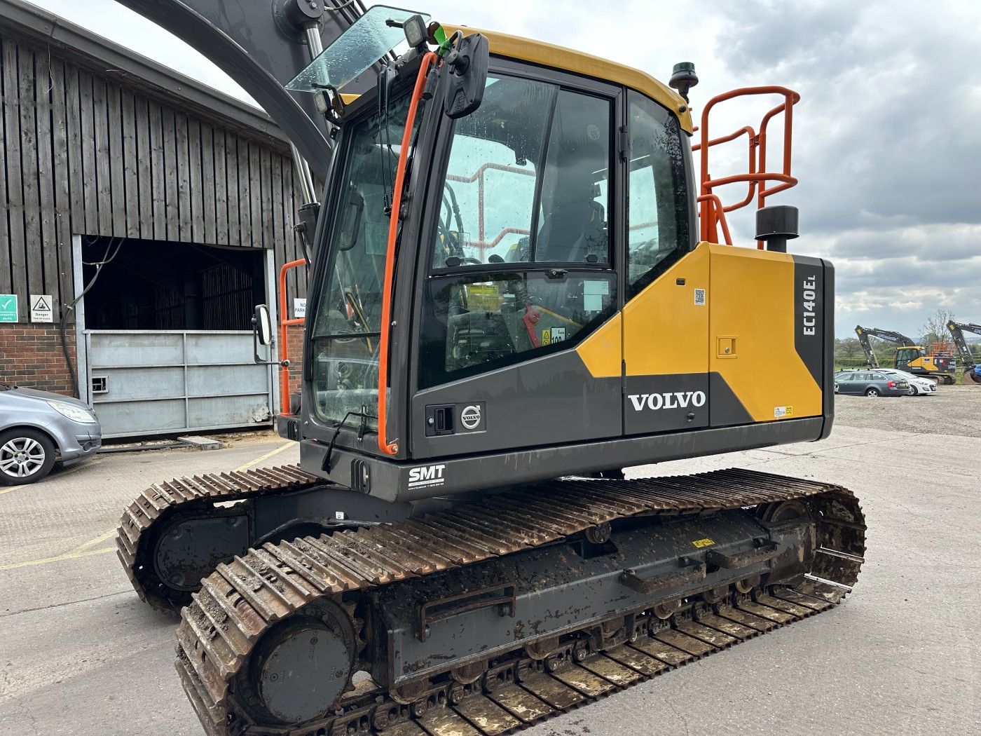 2023 Volvo EC140EL - Excavators - Machines